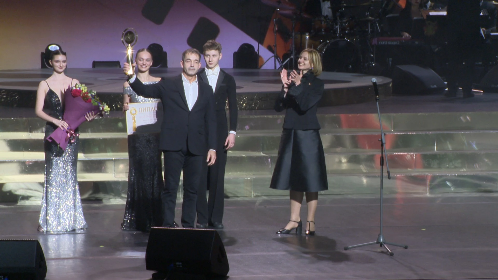 Listapad-2025: Award from President of Belarus Goes to Russian People's ...